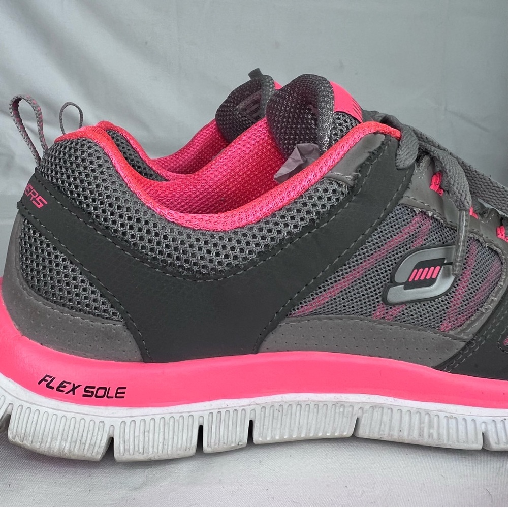 Skechers Lightweight Flex Sole Grey And Neon Pink Ath… - Gem